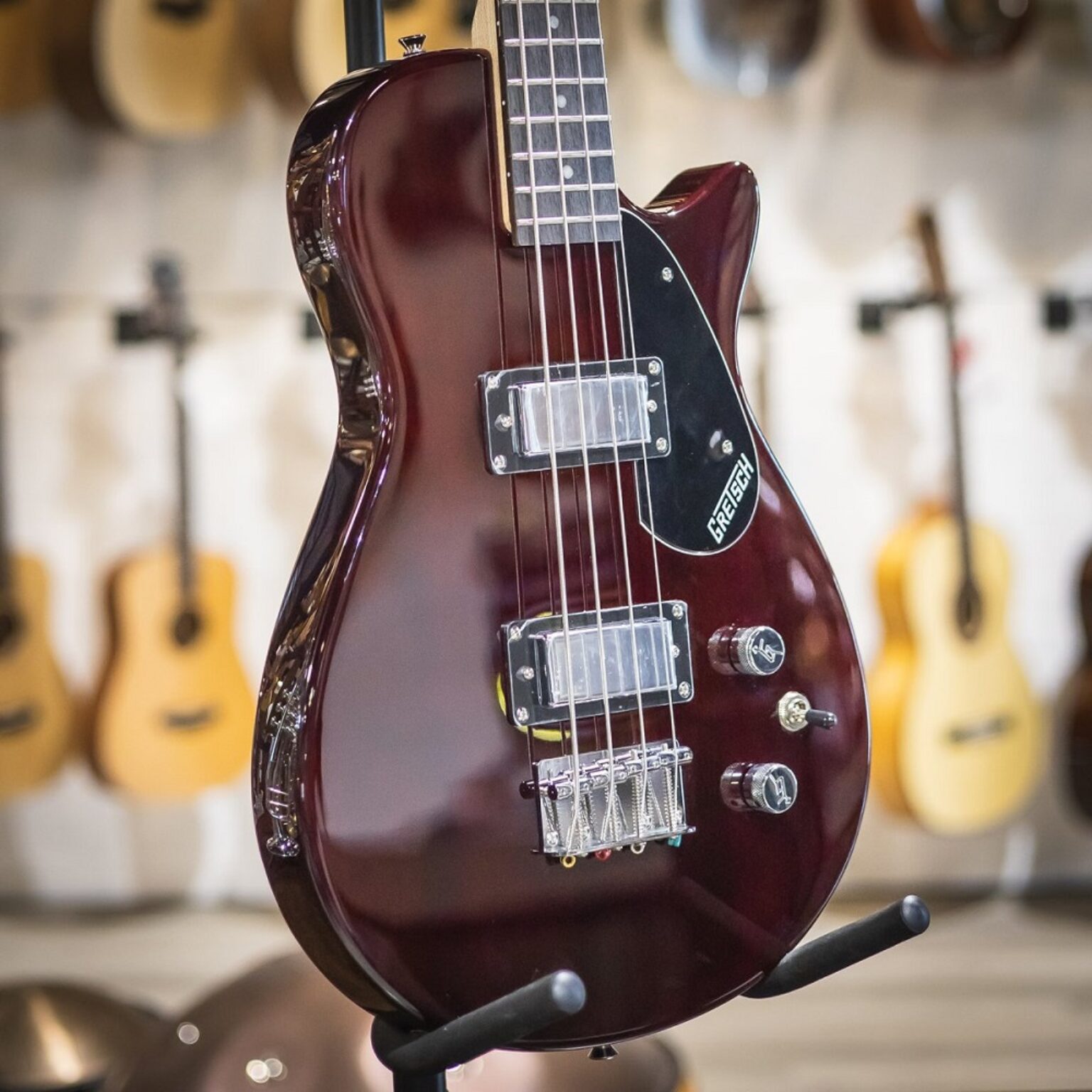 Gretsch G2220 Junior Jet Bass II Review: Great Bass from Gretsch! (2023)